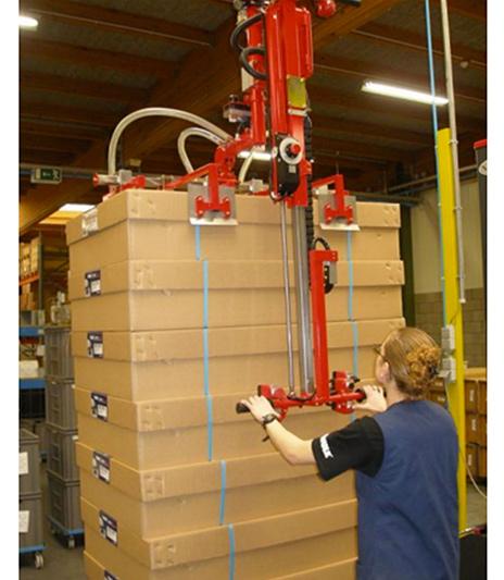 Manipulateur de cartons en hauteur | Portail de la Sécurité et de la ...